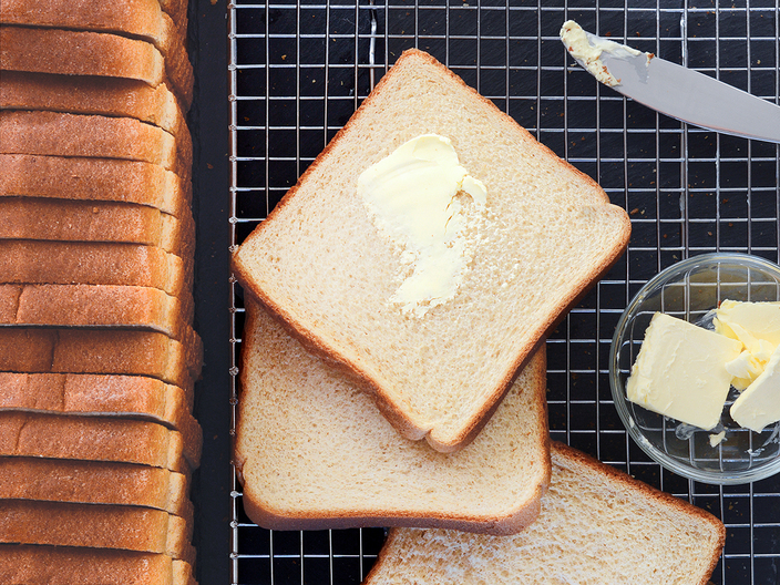 Pullman Bread, Whole Grain White, 1/2 in. Sliced Loaf (#3357)